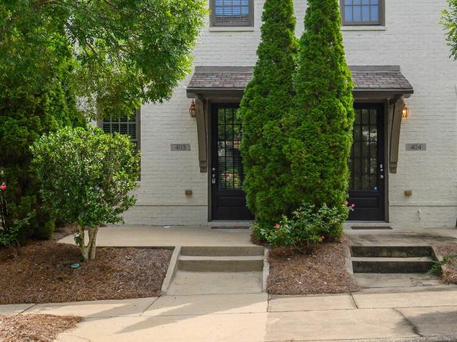403 Barristers Court # 403