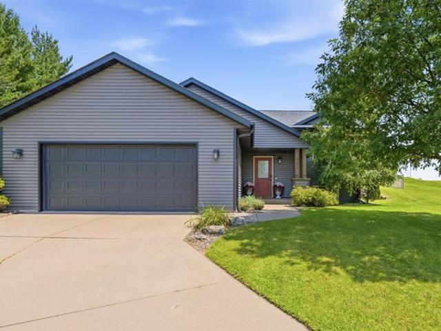 403 Brookshire Ct, Altoona, WI 54720