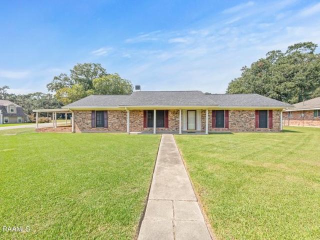 403 Gaston St, Breaux Bridge, LA 70517