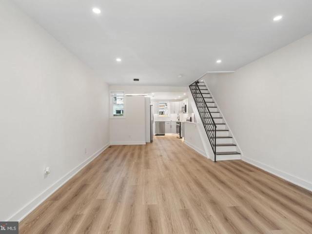 403 Daly Street
