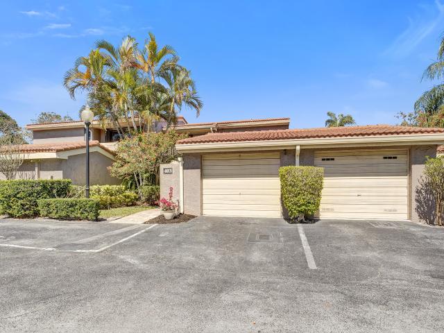 403 Dunwoody Ln, Unit 38, Hollywood, FL 33021 | MLS #B26000