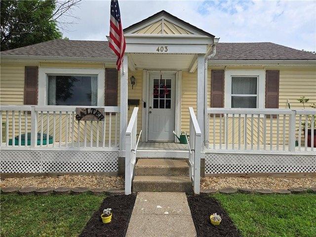 403 E 6th St, Cameron, MO 64429