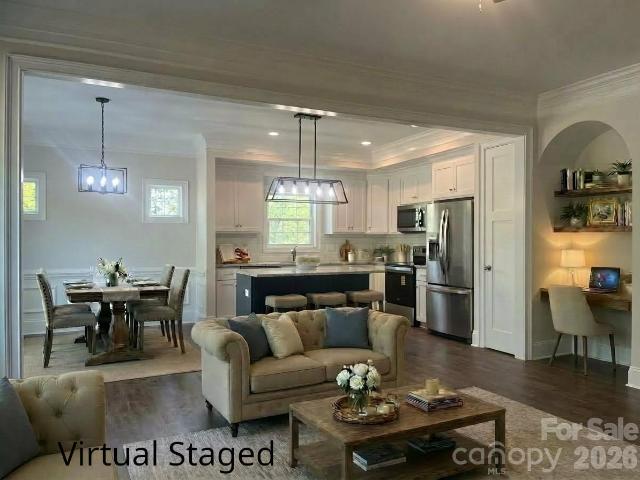 403 E 21st Street