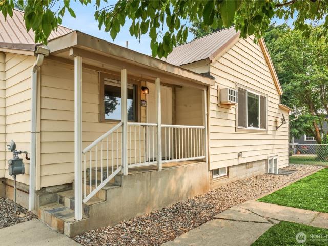 403 E 3rd Street