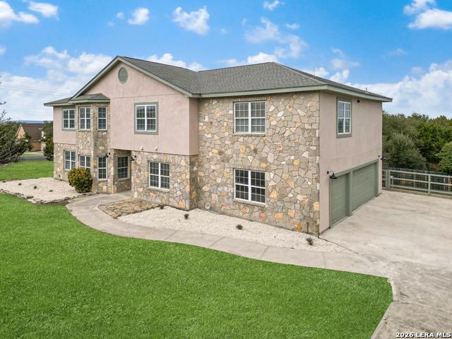 403 E Vista Rdg
