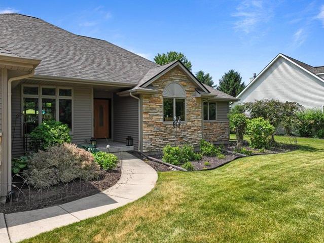 403 Fair Oaks Dr, Williams Bay, WI 53191
