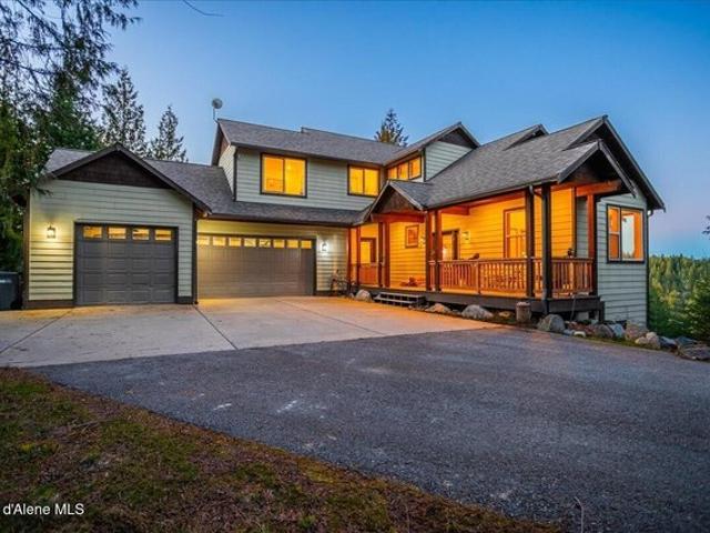 403 Kula Dr, Sagle, ID 83860