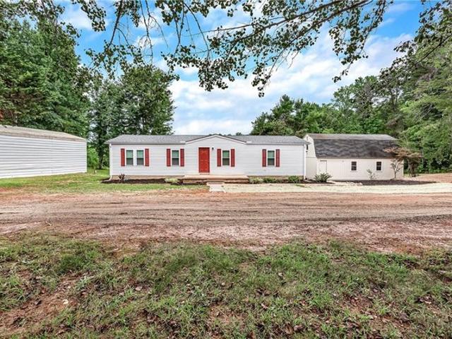 403 Hancox Pl, Westminster, SC 29693