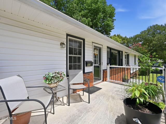 403 Hickory Court