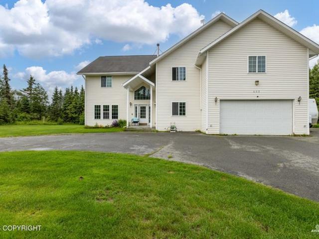 403 Highbush Ln, Kenai, AK 99611