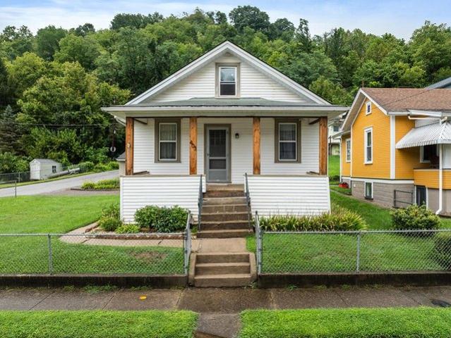 403 Jones St, Wheeling, WV 26003