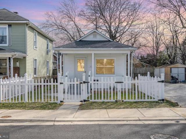 403 Orchard Ave, Brooklyn, MD 21225