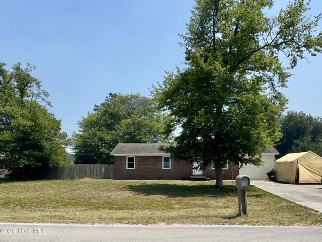 403 Oregon Trl, Hubert, NC 28539