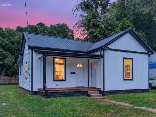403 Locust St, Danville, KY 40422