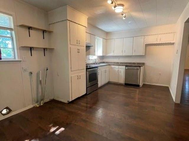 403 Live Oak Street