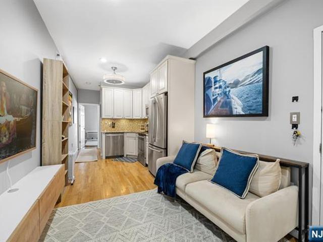 403 Monroe Street # 3L