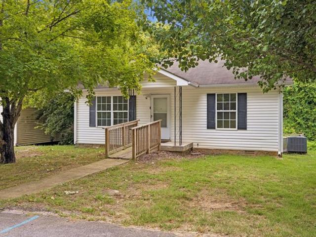 403 Martin St, Clarksville, TN 37040