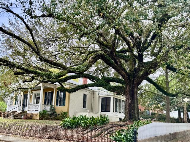 403 N Union Street