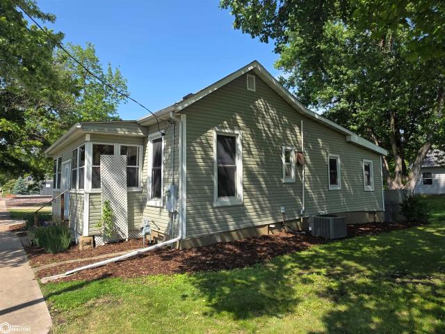 403 N B Street