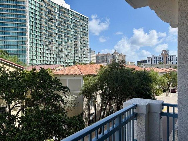 403 S Sapodilla Ave Apt 307, West Palm Beach, FL 33401