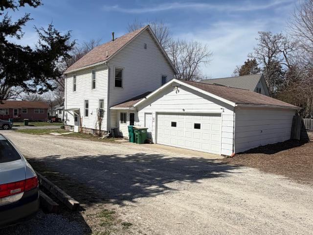 403 S 6th