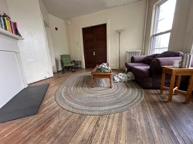 403 S Cayuga