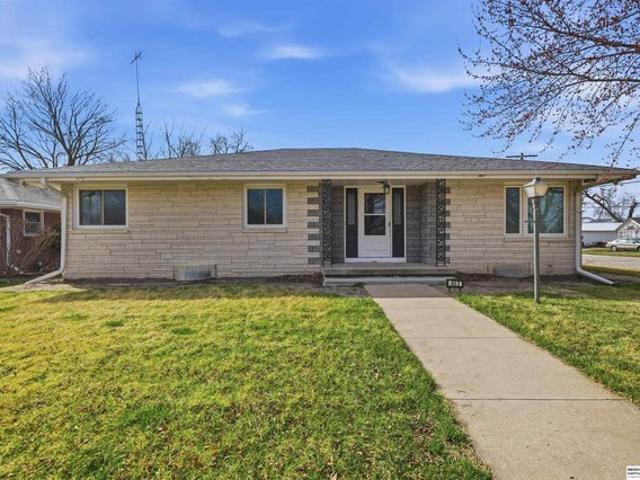 403 S Chestnut St, Friend, NE 68359