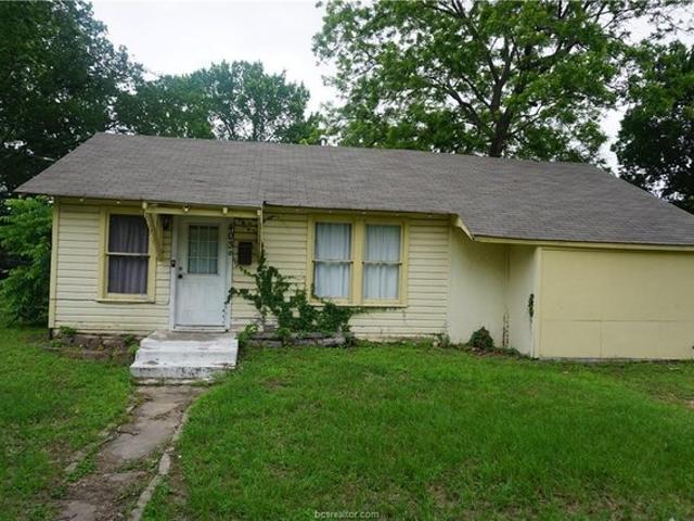 403 S Easterwood St, Hearne, TX 77859