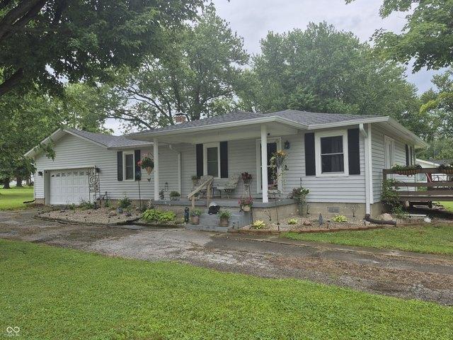 403 S Main St, Cloverdale, IN 46120