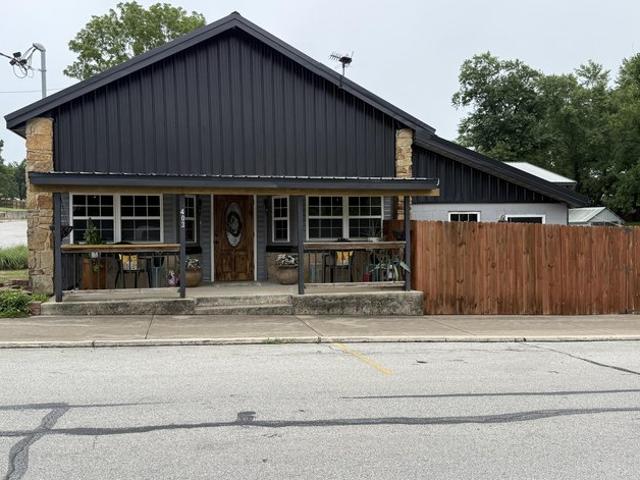403 S Main St, Granby, MO 64844