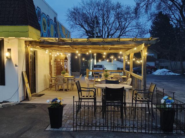 403 S Main St
