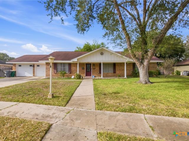 403 Salisbury Ln, Victoria, TX 77904 | MLS #600137