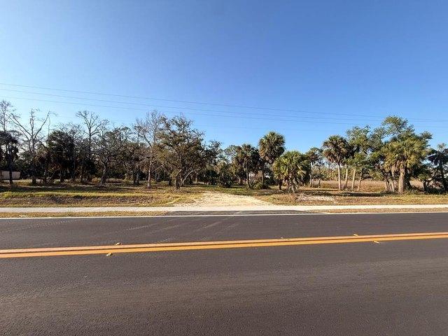 403 SE First Ave, Steinhatchee, FL 32359