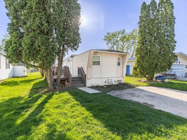 403 Spruce Dr, Belvidere, IL 61008