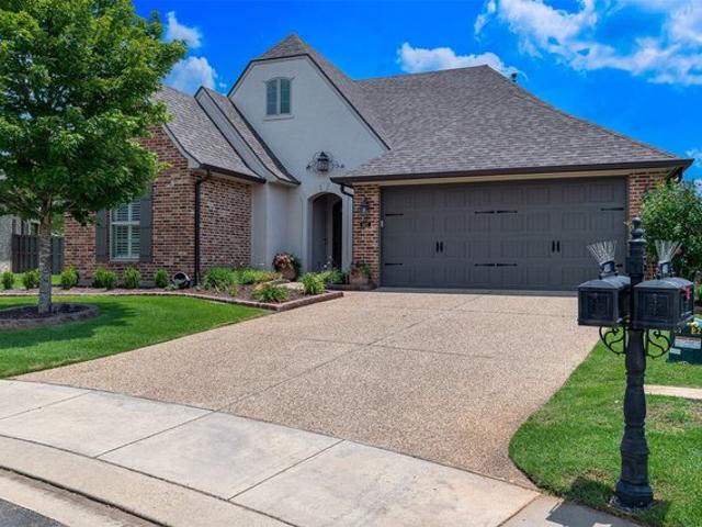 403 Stacey Ln, Bossier City, LA 71111