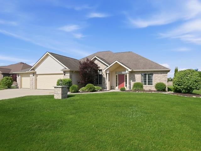 403 Steeplechase Dr, Auburn, IN 46706