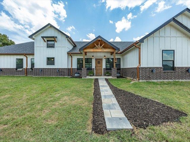 403 Polk Rd, Bowie, TX 76230