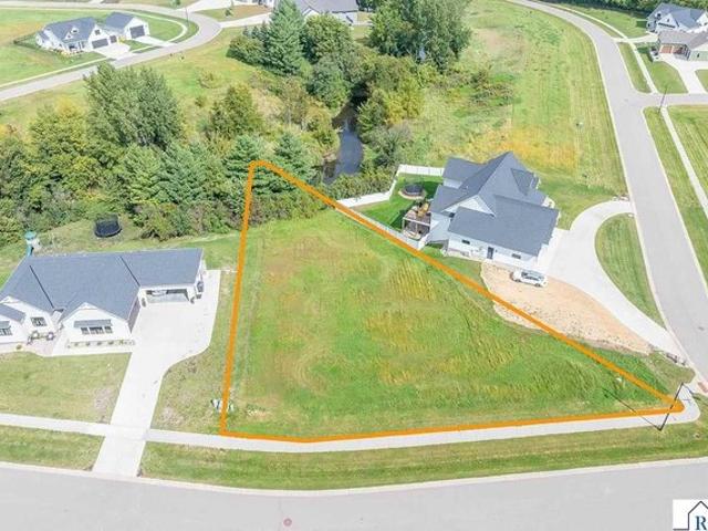 403 Pinehurst Dr, Mankato, MN 56001