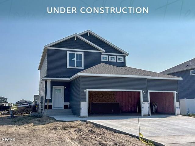 403 Plymouth Ln, Grand Forks, ND 58201