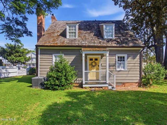 403 Queen St, New Bern, NC 28560