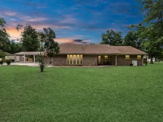 403 Rolling Wood Road, Baytown, TX 77520