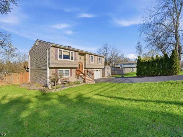 403 Red School Ln
