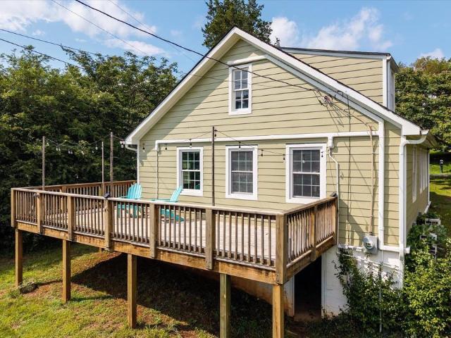 403 Riverside Dr