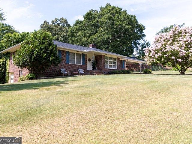 403 Ridgecrest Dr, Elberton, GA 30635