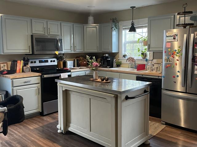 403 W 13th St