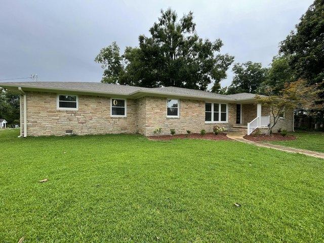 403 W 1st St, Ripley, MS 38663