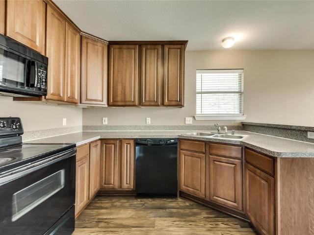 403 W Apple Tree Lane