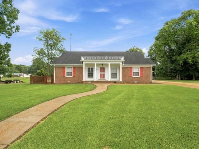403 W Monroe Ave, Okolona, MS 38860