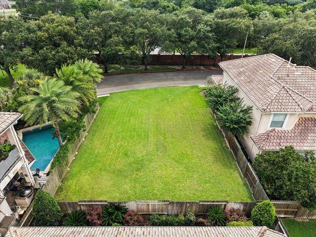 403 Waterford Way, Kemah, TX 77565