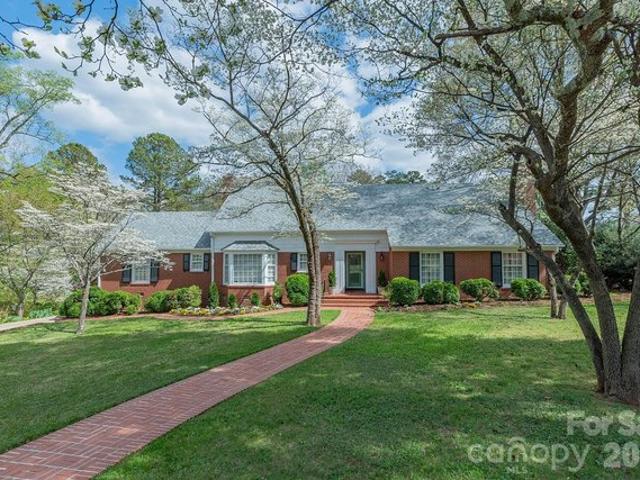403 Weaver Dr, Lexington, NC 27292